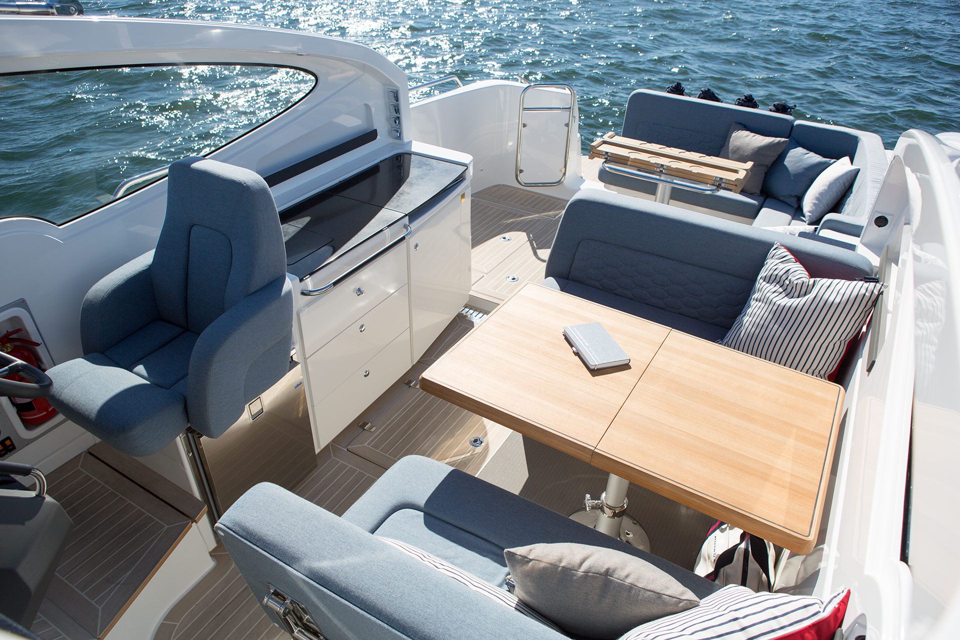 Nimbus 305 Drophead - Leangbukta Maritime Senter